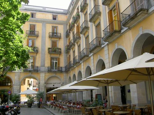 Beautifully Furnished Luxury Apartment In Barri Vell, Girona - Girona