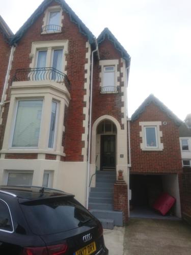 8a Kenilworth Road - Portsmouth