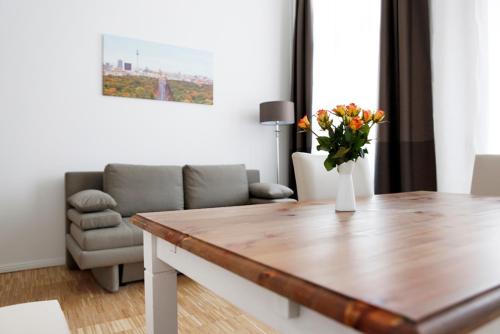 Sc 01 By Rockchair Apartments L Superhost Status L 2 Bedrooms Boxspringbeds Balcony Elevator - Cozy - Berlino
