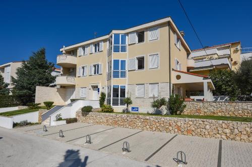 Apartments Luaniva - Novalja