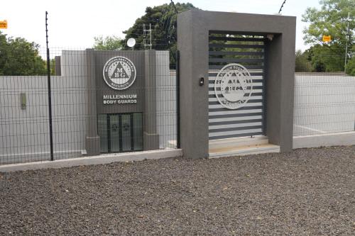 Millennium Body Guards Guesthouse - Hartbeespoort
