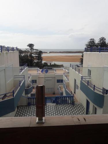 les-vagues-bleues-oualidia-maroc-mis-jour-en-2026-prix-et-avis