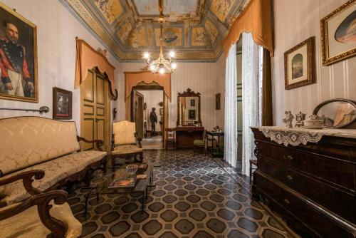 Palazzo Framarino Dei Malatesta - Giovinazzo