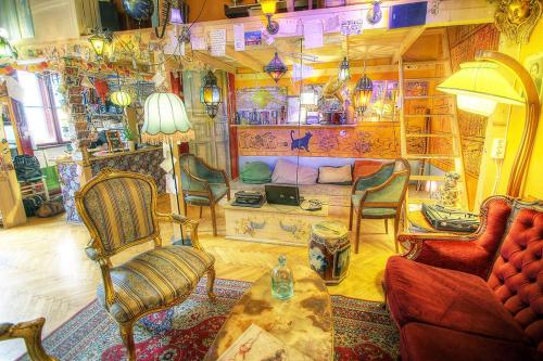 Lavender Circus Hostel, Doubles & Ensuites - Budapest