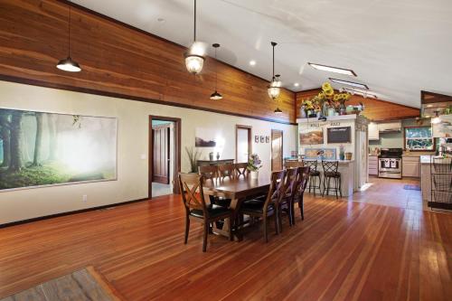 Tree-lined Home With Hot Tub Firepit & Large Yard - Fort Bragg, CA