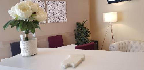 Fior di Loto Rooms in Cagliari - Casteddu | 2024 Updated prices, deals ...