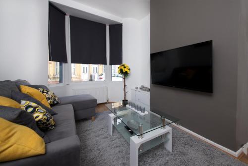 Stylish And Comfortable Home Away From Home - Liverpool
