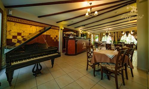 Villa Etiquette - Deva