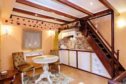 Sali Chelidonaki Boutique Suite - Chania