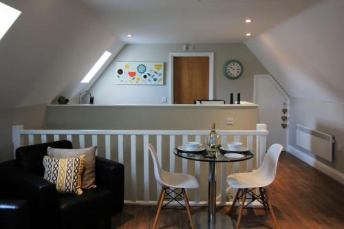 Little Wisteria - Countryside Views, Parking And Superking Bed - Canterbury