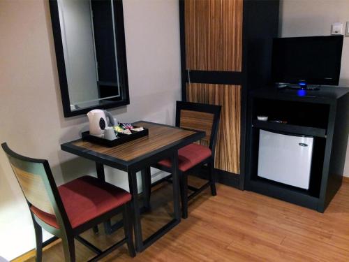 7 Best Hotels With Kitchen In Quezon City, Philippines - Updated 2023 ...