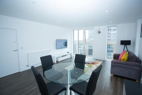High View Two Bedroom Apartment In Woolwich - Woolwich