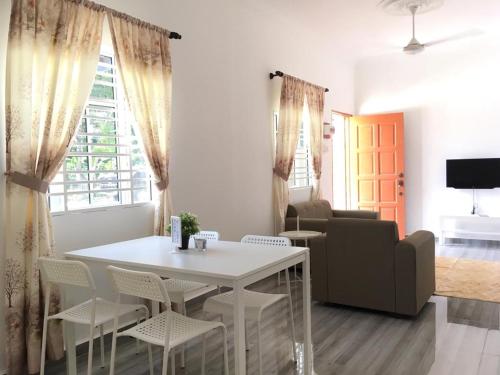 7 Best Homestays In Manjung, Malaysia - Updated 2024 | Trip101