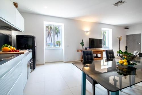 Casa Giulia - Apartment Beachfront With 2 Bedrooms, Air Conditioning And Private Parking, Just 30 Me - Sestri Levante