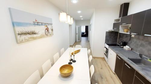 Le Monde Apartment Bratislava - Amazing 5bdr In Downtown - Pozsony