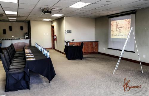 Umuzi Lodge in Secunda, South Africa - reviews, prices | Planet of Hotels