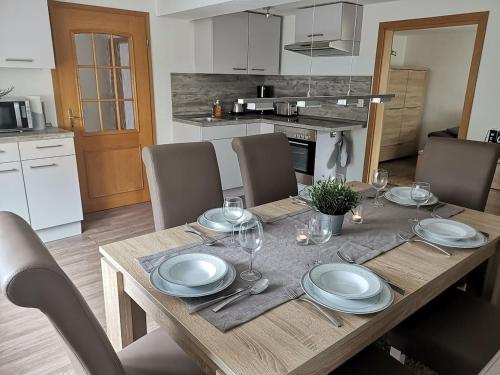 Schone Ferienwohnung im Herzen von Quentel - Hessisch Lichtenau