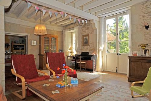 The Secret Gem Or The Hidden Gem Or Both Together - Montreuil-Bellay