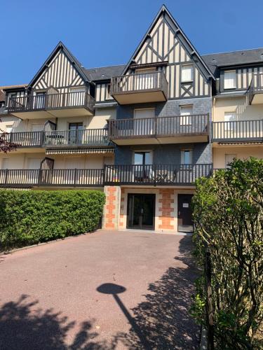 2 Pieces Avec Jardin Fleur Marine Bord De Mer Cabourg - Cabourg