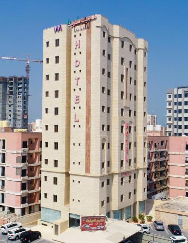 Top 12 Abu Hulaifa-Abu Halifa-block 1 Vacation Rentals, Apartments ...