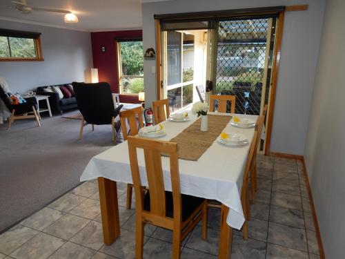 Holiday Home By The Beach In St Helens - Binalong Bay