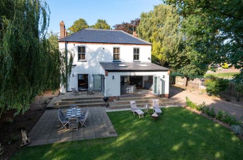 The Beech Tree House Boston from £120pp - Book Now