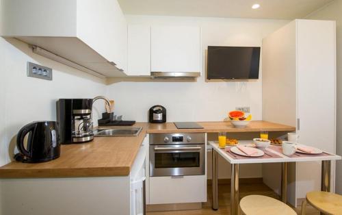 Modern Chic Studio - Chania City Center - Parking - Chania