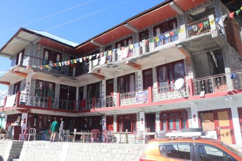 36 Homestays, Resorts And Hotels In Chitkul Based On Your Budget | Tripoto