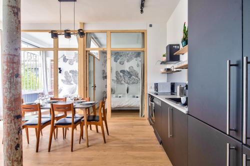 New Loft Apartment In The Heart Of Paris - An Ecoloflat - ibis Paris Gare du Nord TGV