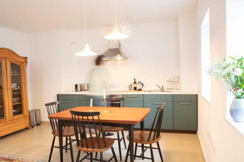 Charmante, Ruhige Ferienwohnung Mit Balkon - Werder (Havel)