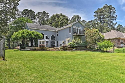 Cozy Lakefront Benton Home About 20 Mi To Shreveport! - Louisiana Downs