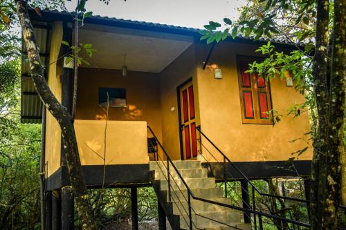 Ambalama Leisure Lounge Hotel in Hanwella - Room Deals, Photos & Reviews