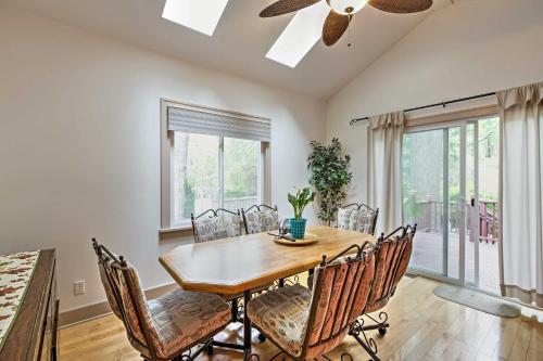 Hot Tub, Deck & Backyard: Cozy Union Pier House! - Union Pier, MI
