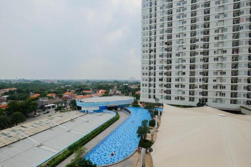 Best Deal 2br Cinere Bellevue Suites By Travelio - Depok