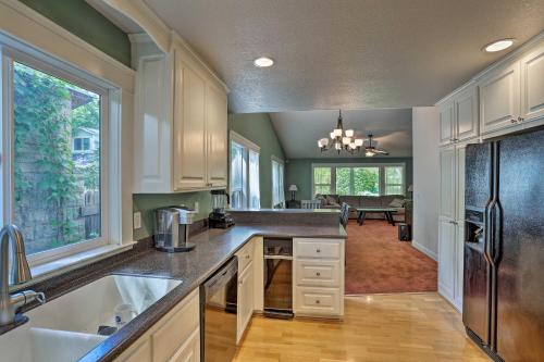 Spacious Downtown Chico Home ~ Half Mile To Csu! - Woodson Bridge State Recreation Area, Corning