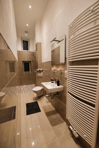 Apartment Comfort - Worms