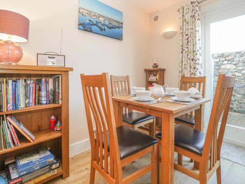 7 Malt House Court - Watchet