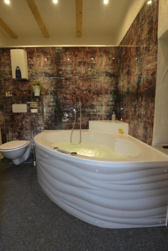 Eifel Kate, Relaxen Mit Sauna Und Whirlpool - Nationalpark Eifel