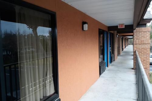 Super Value Inn - CLOSED, 1828 West Hill Avenue, ,, Valdosta, GA - MapQuest