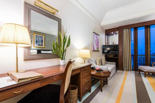 Chatrium Hotel Royal Lake Yangon - Yangon, Myanmar - Updated 2026 ...