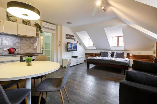 Agnes - Apartments - Prague