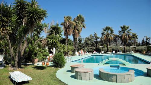 Rhodian Sun Hotel. - Rodas