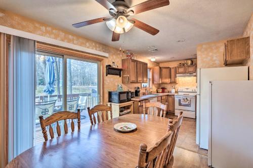 Walk To Pool & Lake: Albrightsville Vacation Home! - Jim Thorpe, PA