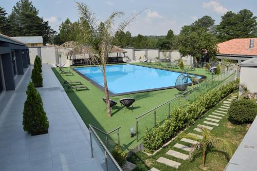 Louisville Guest Lodge in Midrand, South Africa - reviews, price from ...