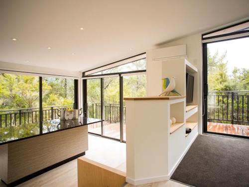 The Treehouse - Kaiteriteri Holiday Home - Kaiteriteri