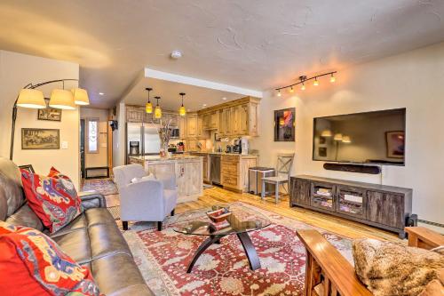7 Mi To Ski: Waterfront Townhome In Frisco! - Frisco, CO
