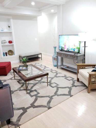 Spacious & Bright Home In Bloomingdale/ Truxton Dc - American University, Washington