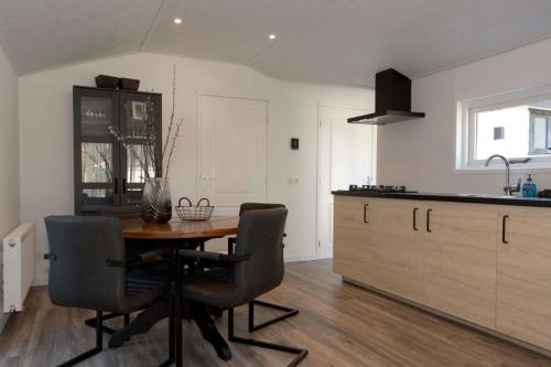Huisjes Putten Reewold Chalet In Rustige En Mooie Omgeving - Putten