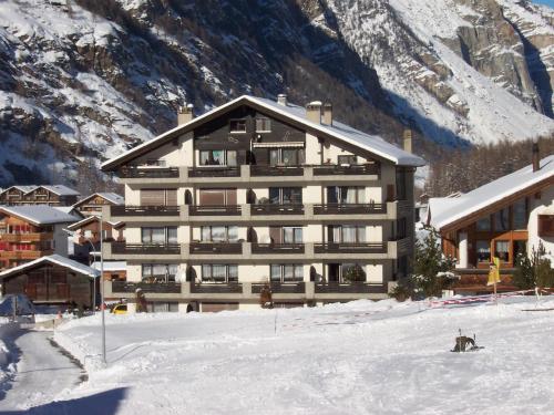 Modern Tasch Apartment With Free Parking - Canton of Valais
