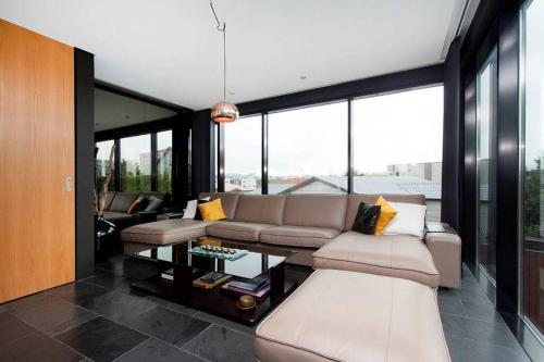 Sunny And Spacious Luxury House - Reykjavík